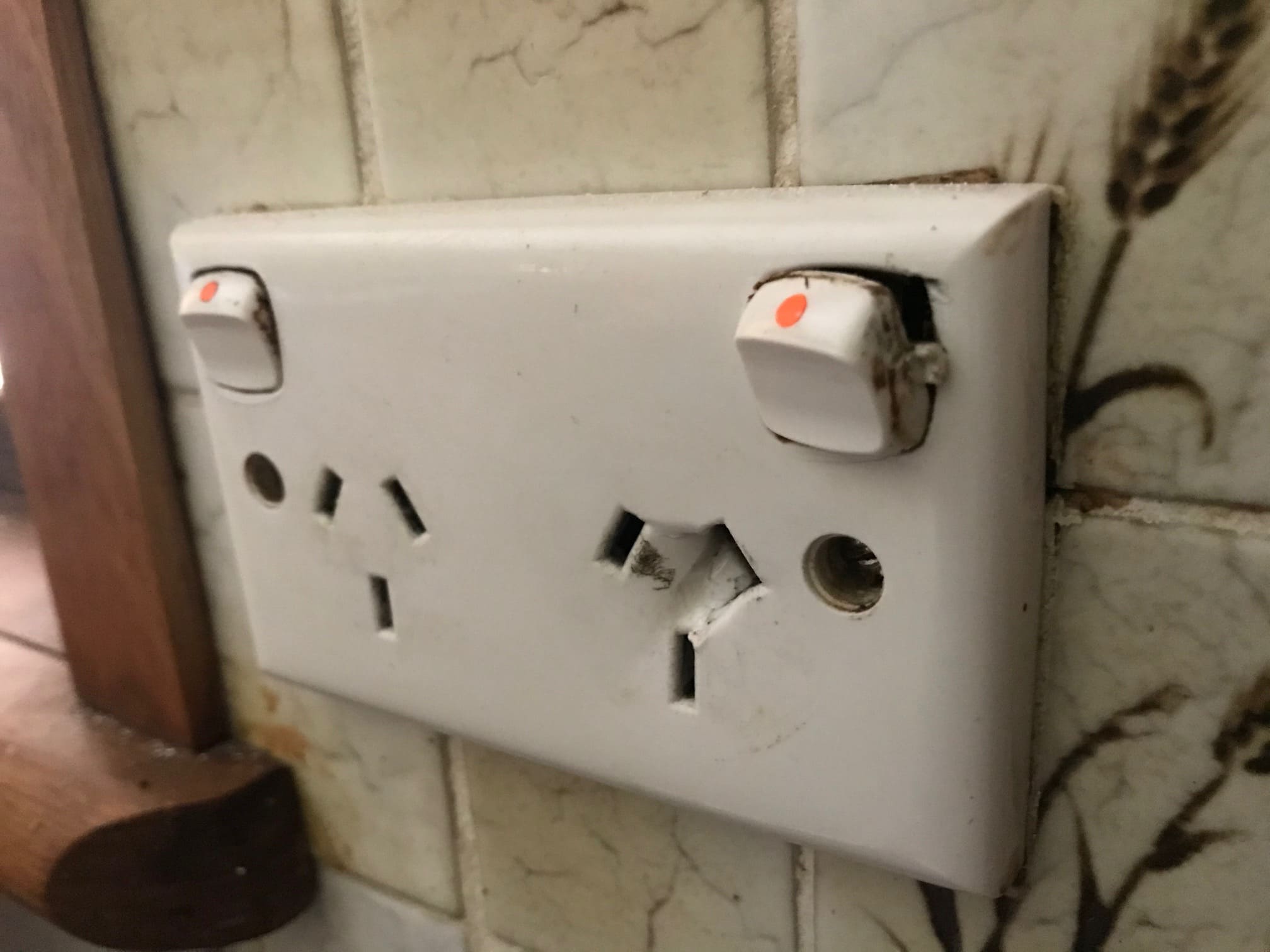 PowerPoint & Data Point Installation 101 - Max Power Electrical